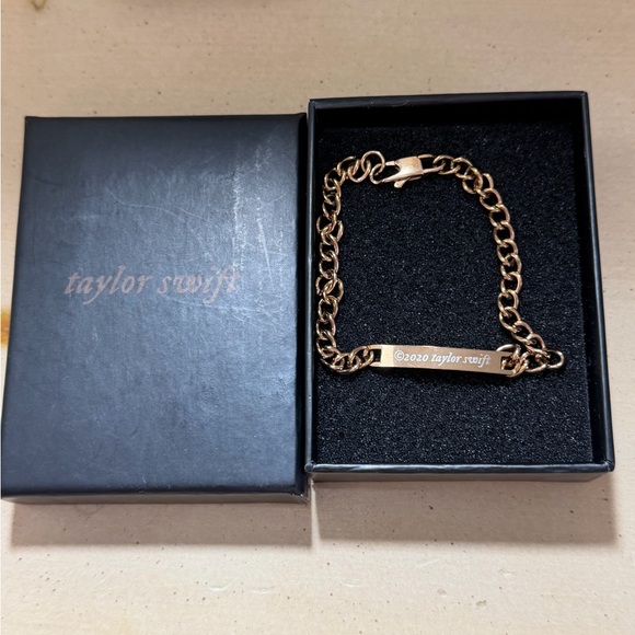 Taylor Swift | Jewelry | Rare Taylor Swift Folklore Invisible String ...
